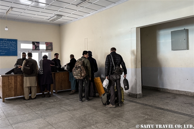 From Pakistan to China over the Khunjerab Pass, A Border Crossing ...