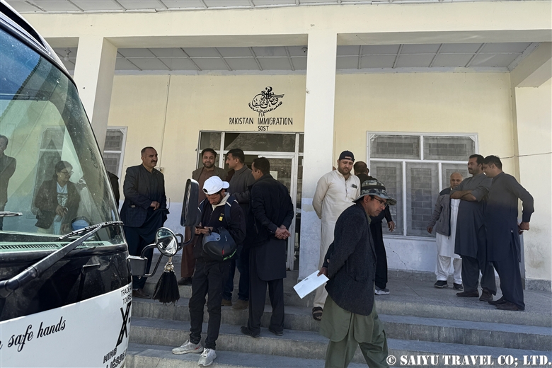 From Pakistan to China over the Khunjerab Pass, A Border Crossing ...